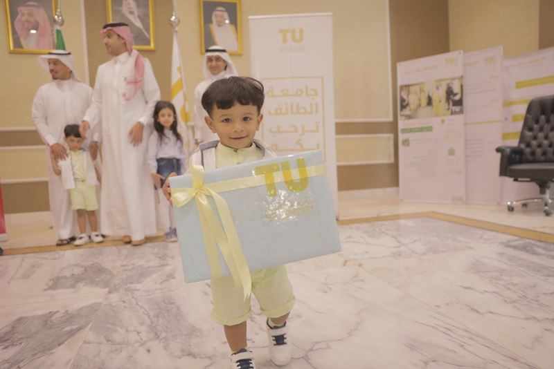 Saudi Arabia man awarded Heartsaver Hero Award for saving child with ...